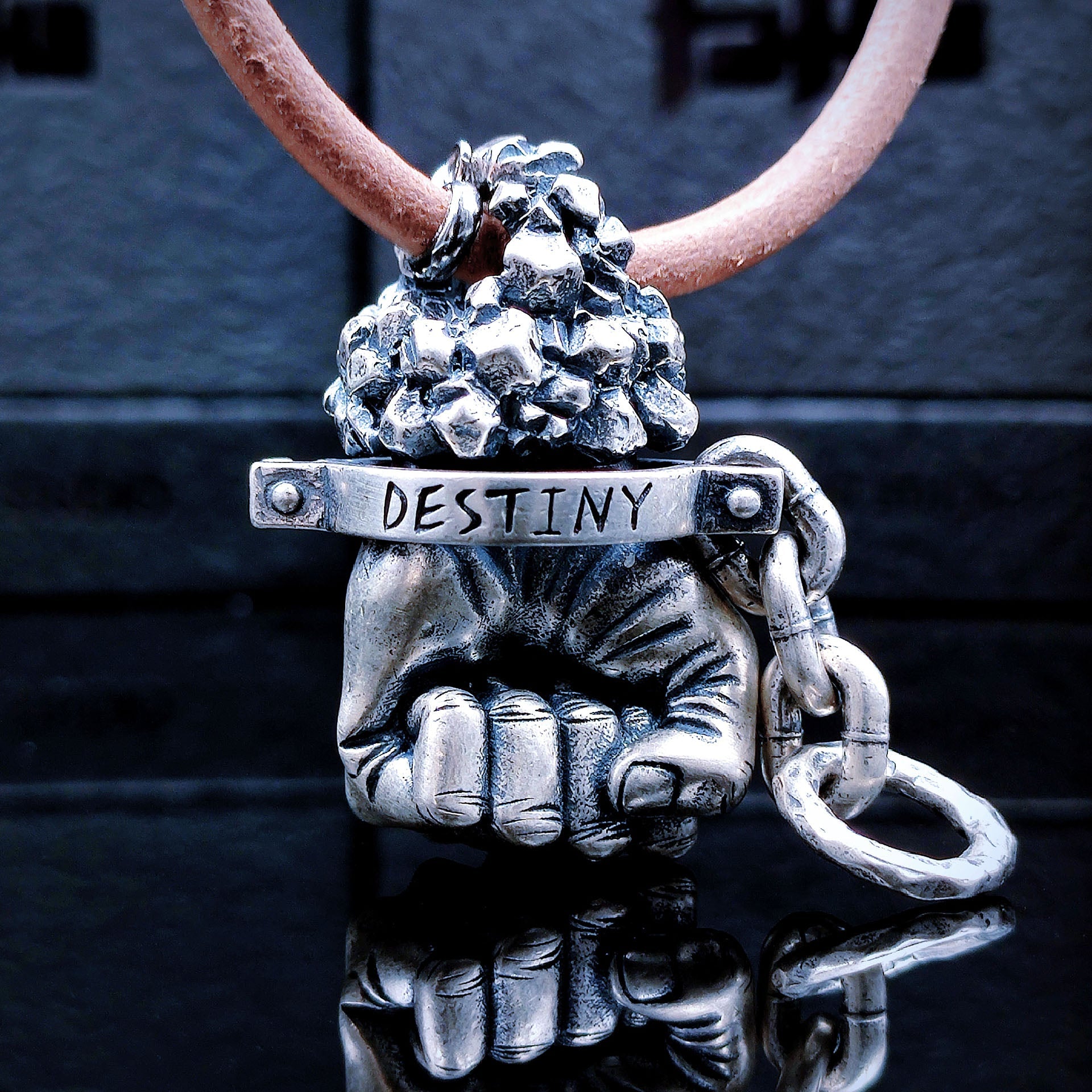 [1094] Retro Style Sterling Silver S925 Defying Destiny Pendant ...